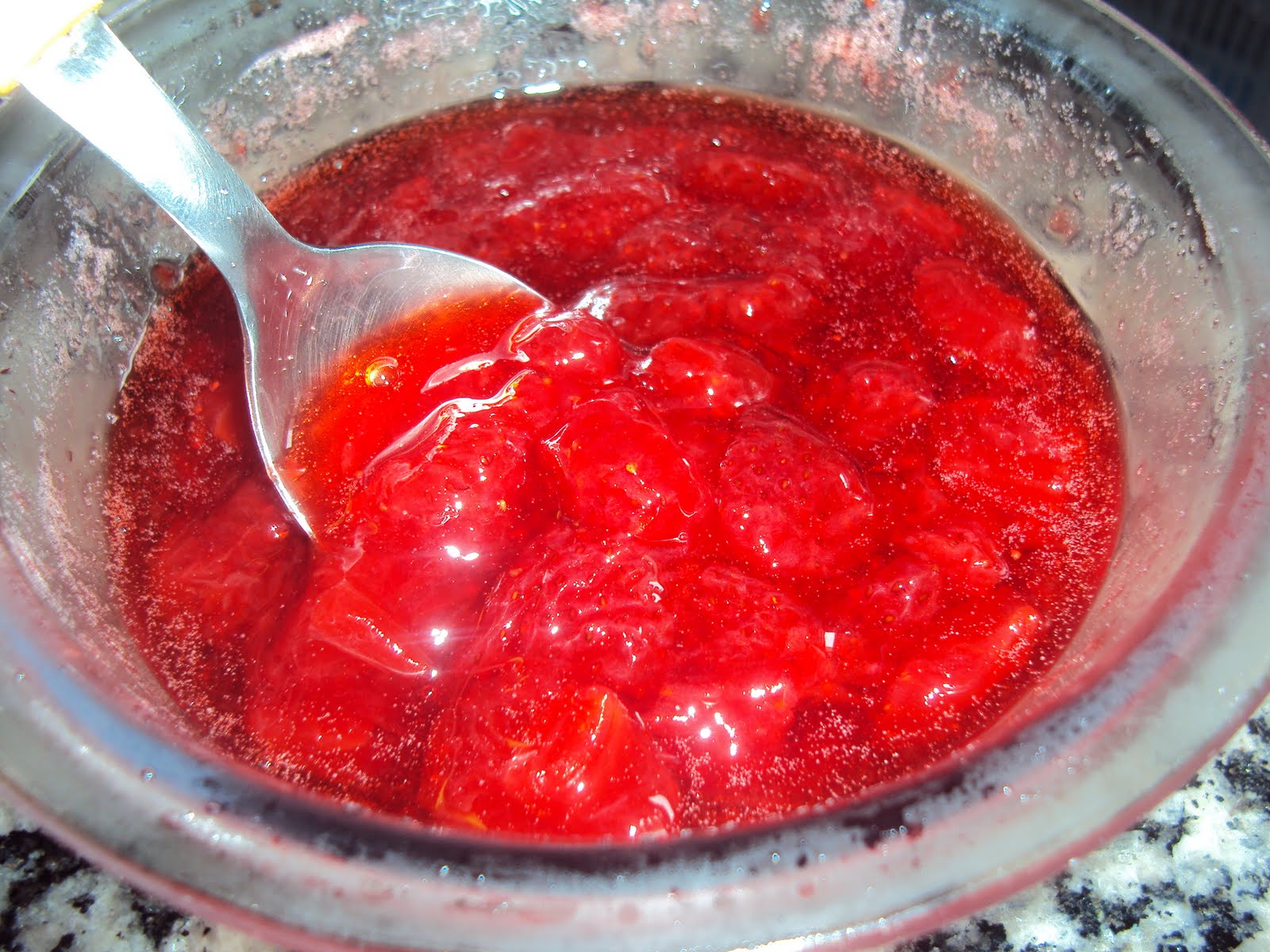 Helentown: Receita: Calda caseira de morangos 2#