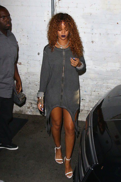 Rihanna: mini dress for a maximum effect!