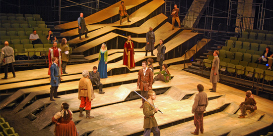 Unconventional theatre: Unconventional design