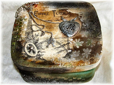 Scrapbook Dreams: Gift box Surprise