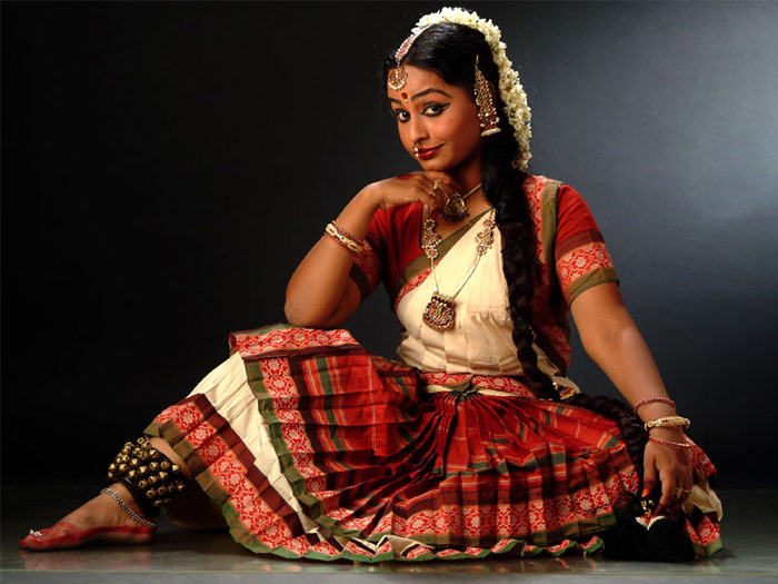 Divyanjali: THE DIRECTOR- Smt.S.DIVYASENA