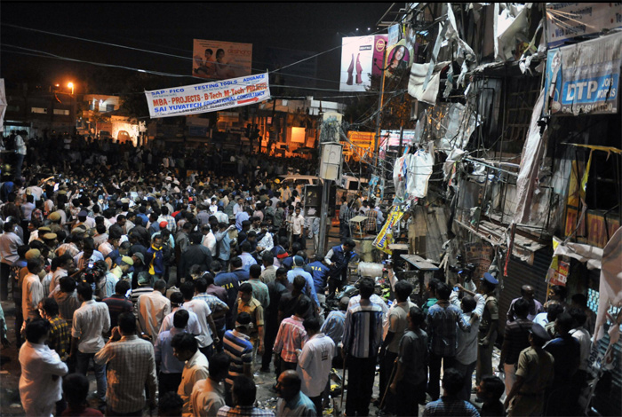 Hyderabad Dilsukhnagar Bomb Blast Photos | MyTopGallery-Latest Bollywood