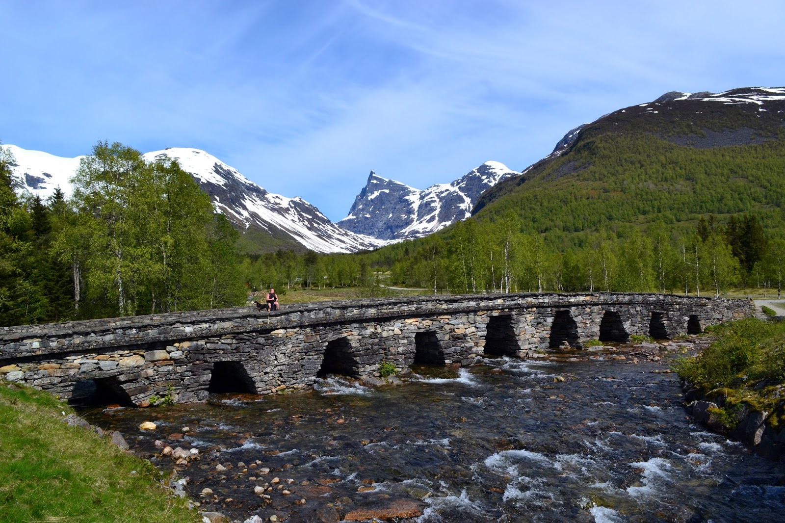 Ariel: Hornindal bru og Hornindal seter