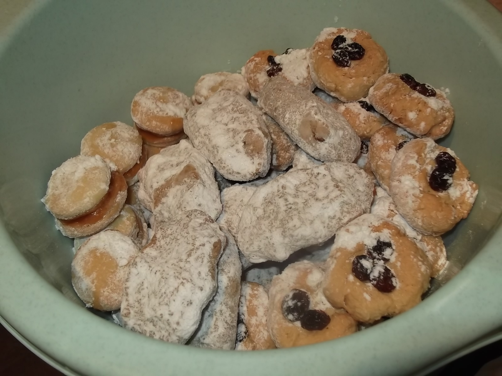 Sneško domaćica: POSNI KEKS SA ORASIMA - STISKAVCI, POLUMESECI, BANINI ...