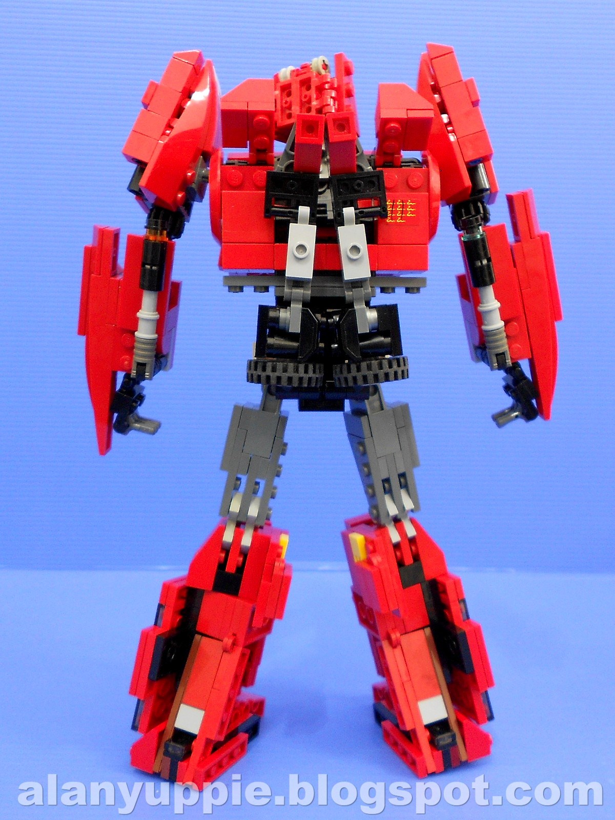Alanyuppie's LEGO Transformers: LEGO Ironhide and Ratchet Part 2 - Bot ...