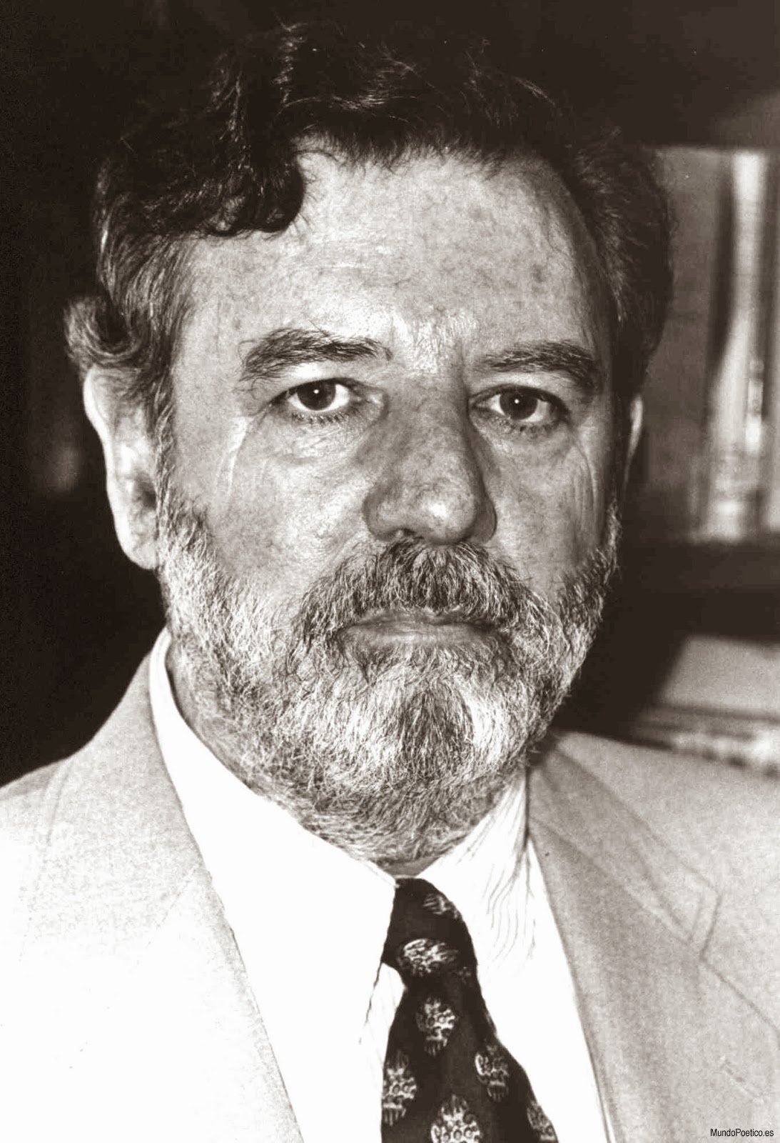 LA BIBLIOTECA DE NADIE: Óscar Hahn - El perfeccionista