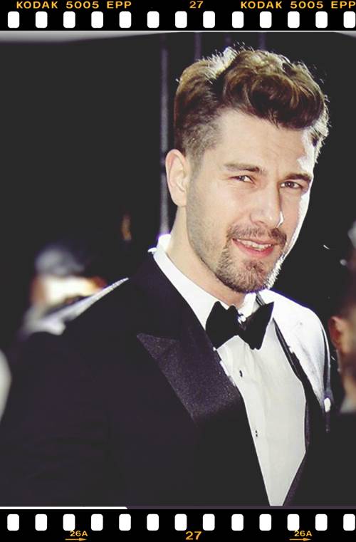 Biografia actorului FURKAN PALALI aka ONUR din CAMERA 309. BEST MODEL 2011.