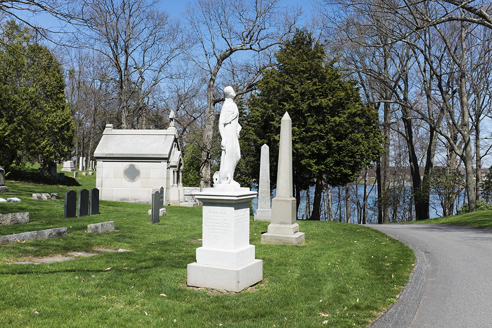 North American Cemeteries: Early spring in Swan Point Cemetery