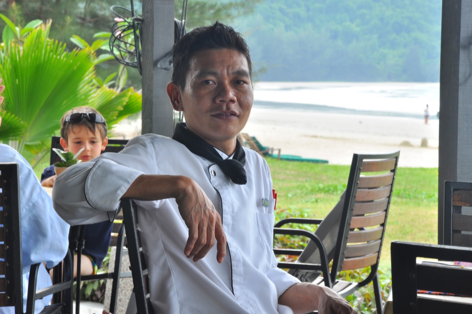 waijea | Location:Earth: Minum petang di Karambunai Nexus..