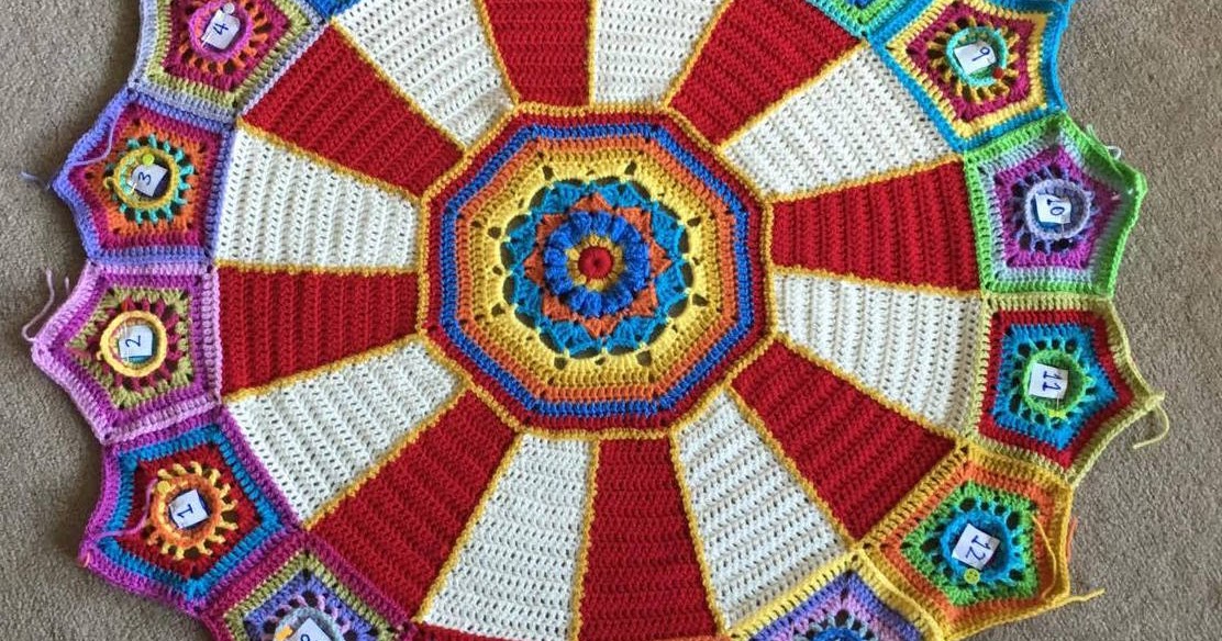Crochet between worlds: Carousel CAL - Part Three