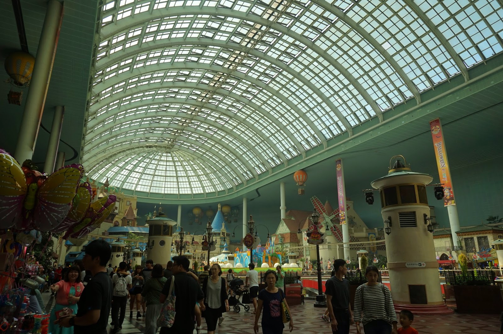 Student Exchange Blog || 4 Months in Korea: The Korean Disneyland