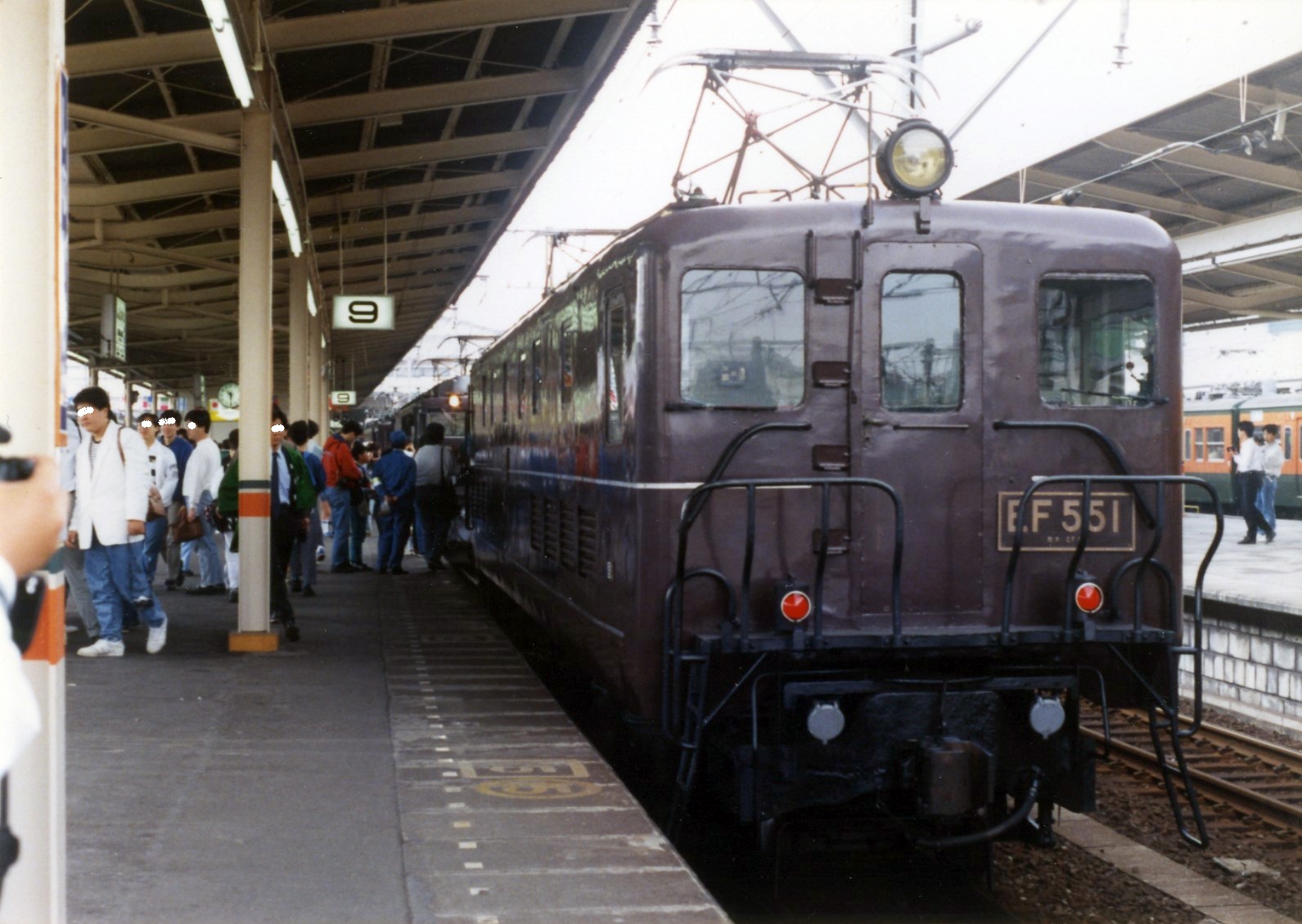 ハマちどり写真帖: EF55が品川に現れた話【1989】