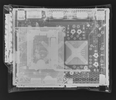 World Of Technology: X-Ray Photos Of Different Consoles And Its Accessories