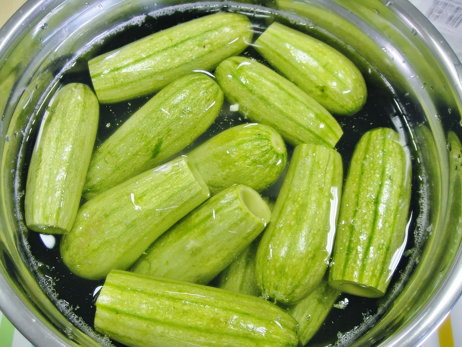 Maryam's Culinary Wonders: 549. Stuffed Courgettes in Yogurt Sauce