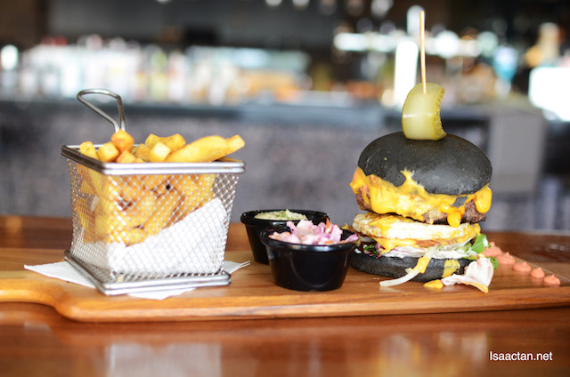 Isaactan.net: Jigger & Shaker Restaurant & Bar @ d’Tempt Country Club ...