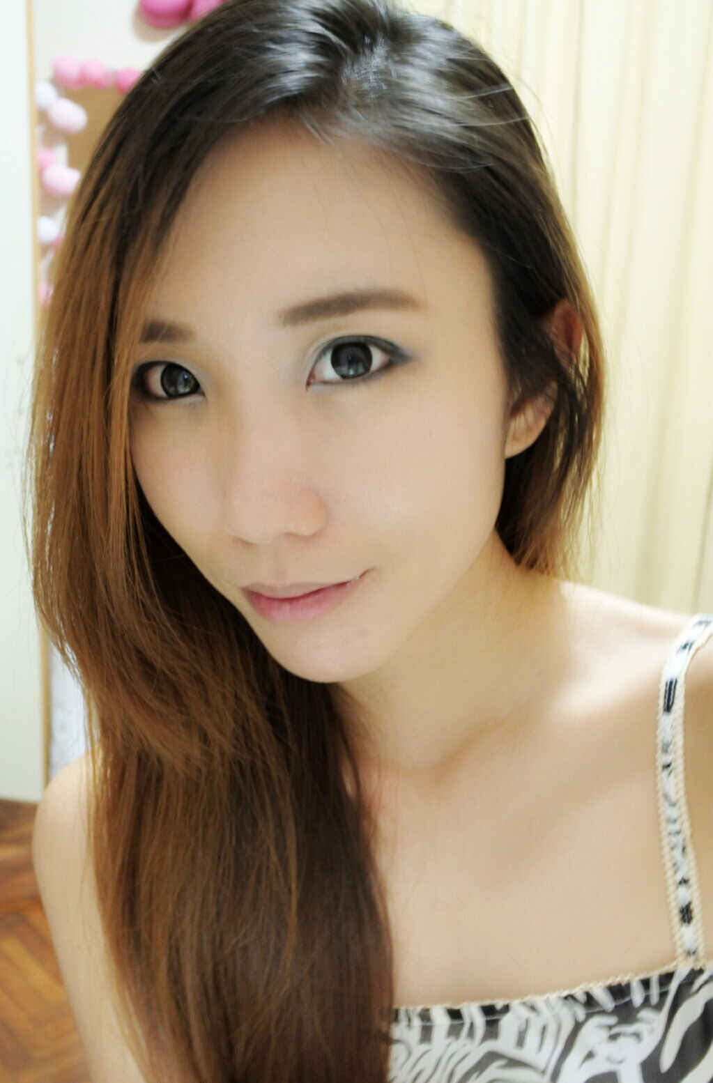 Crystal xoxo: Review: Urban Decay Naked Smoky Eyeshadow Palette