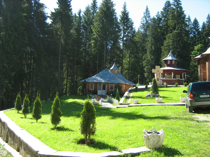 Manastirea Sihastria Rarau: Imagini Manastirea Sihastria Rarau