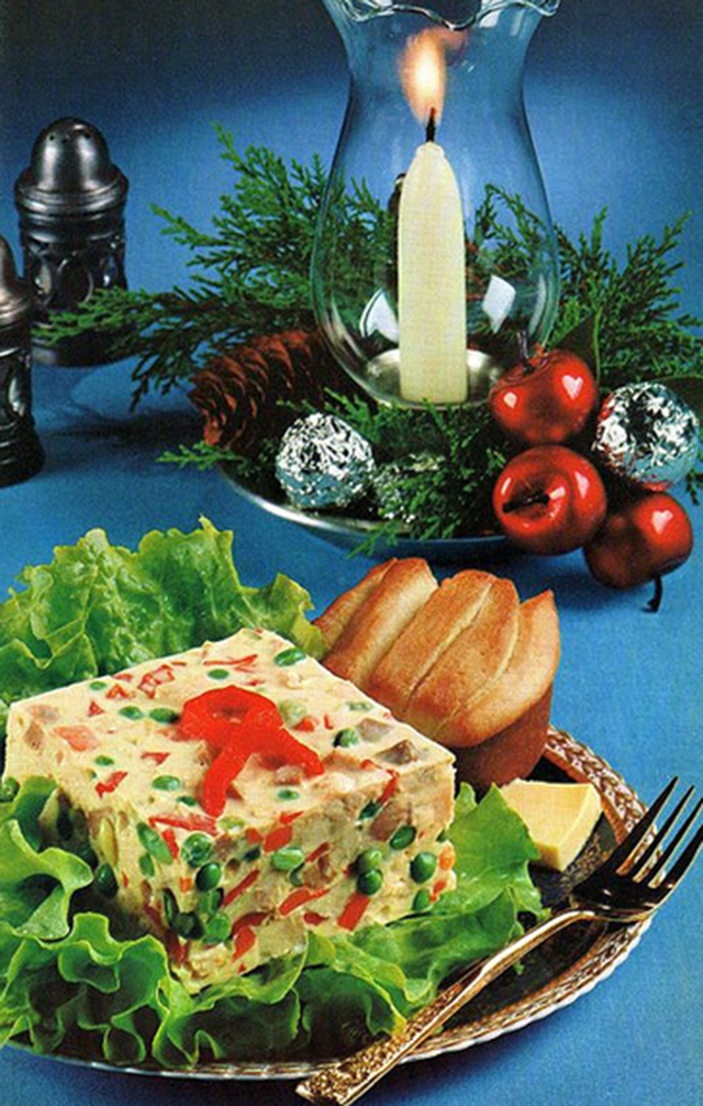 18 Strange Thanksgiving Dinner Ideas From Vintage Ads ~ Vintage Everyday