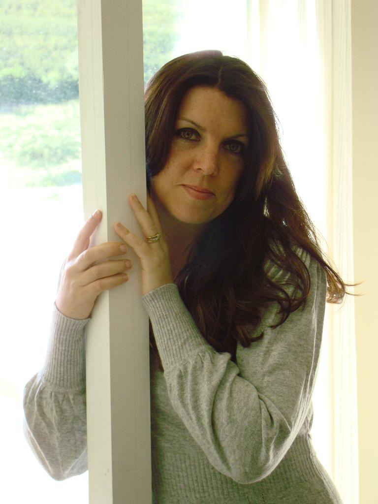 The Writing Desk: Book Launch Guest Post: Raven by Suzy Turner