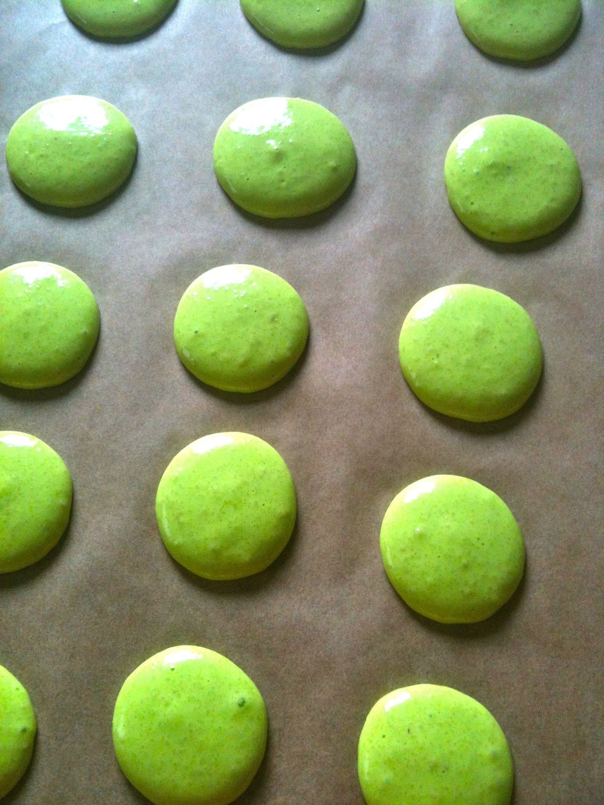 Heidi's Mix: Lime Macarons