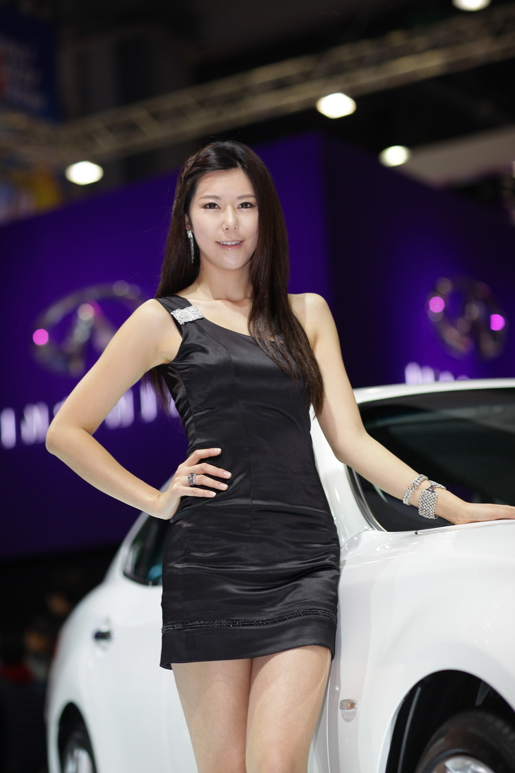 Sera Wood: Ha Si Young