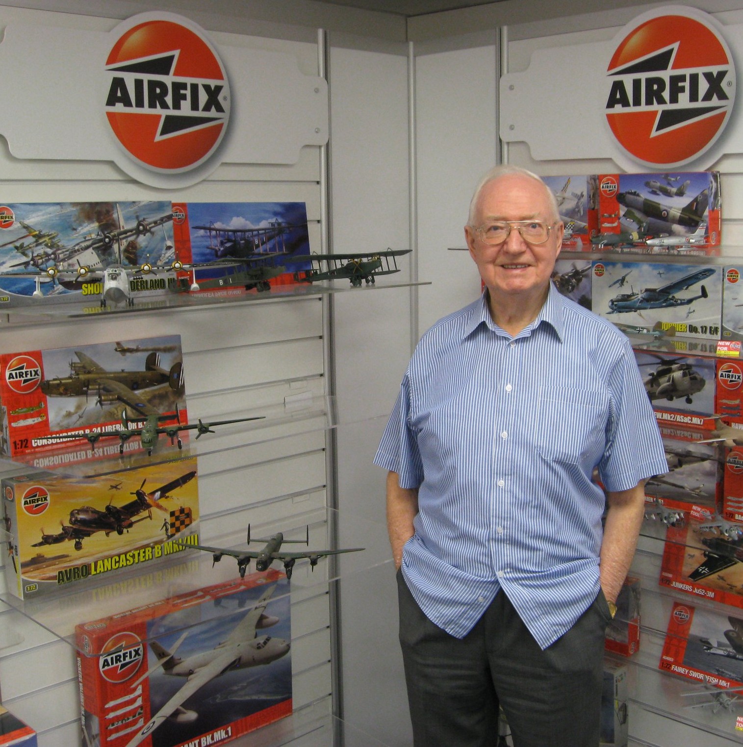 downthetubes.net news blog: Airfix Are Looking For Their Original Box Art