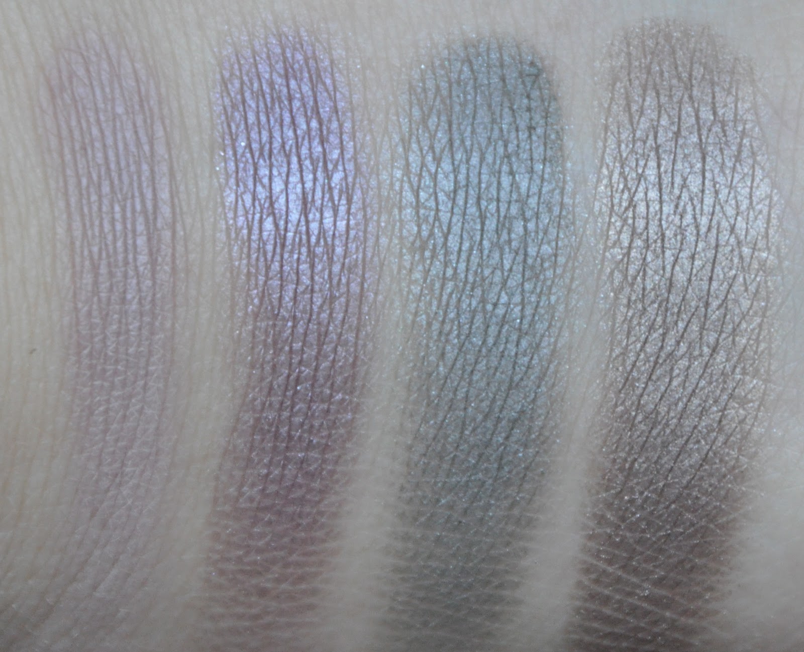 Schni's Beauty Blog: MAC Lady Grey Quad