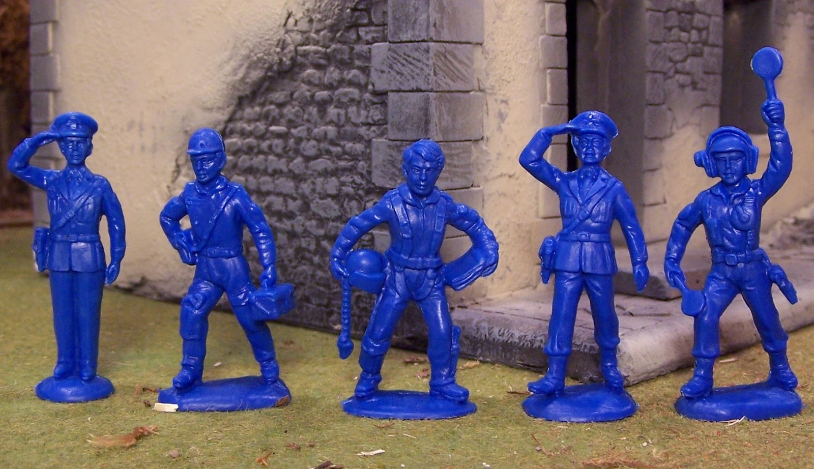 WWII Plastic Toy Soldiers: Introducing the Italian Air Force