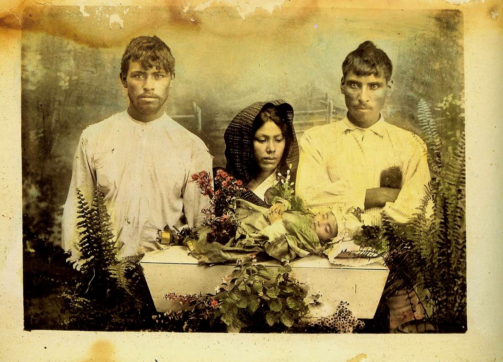 INTERNATIONAL PRESS, CULTURE, NEWS, POLICY, ARTS & MUSIC: PAGARON POR OTROS