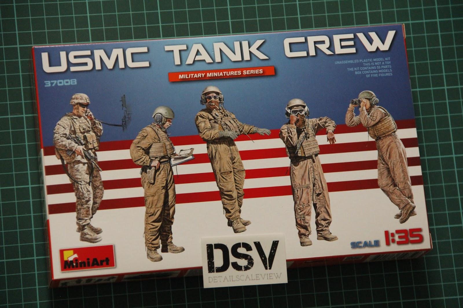 Miniart 1/35 USMC Tank Crew (37008) - DetailScaleView