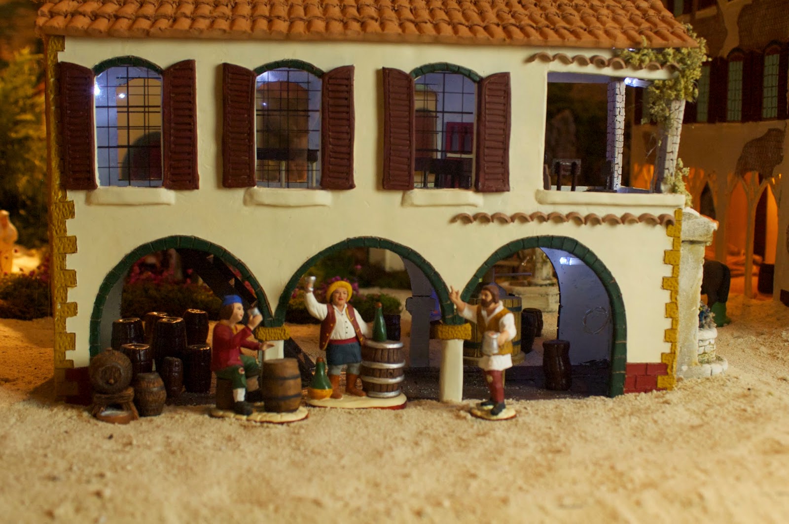 La Crèche par Maxime Codou: La Cave à vin dans la crèche Provençale.