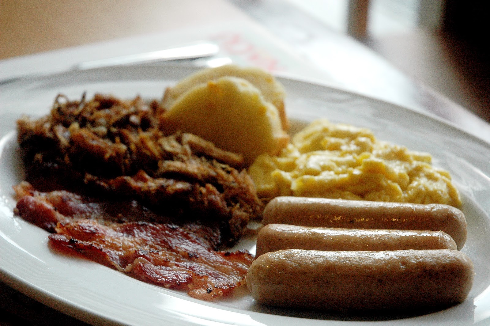 DUDE FOR FOOD: Breakfast at Racks