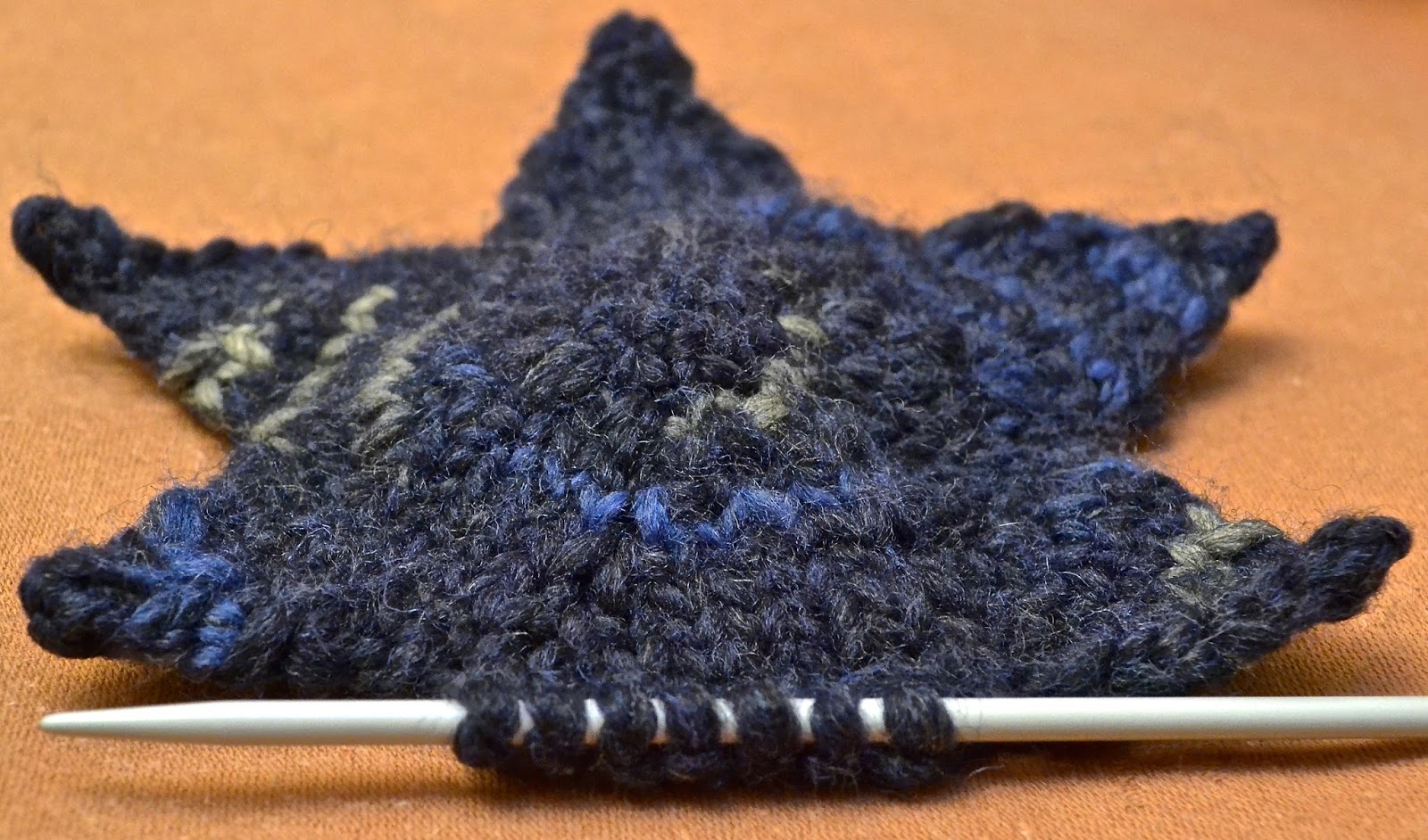 Knitting Novice: Exploring Basic Shapes: The Knitted Star