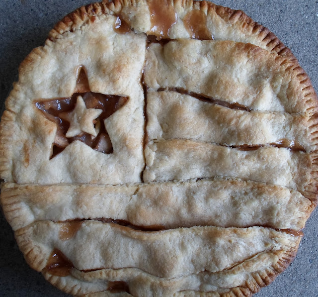 Happier Than A Pig In Mud: As American As Apple Pie -Patriotic Pie ...