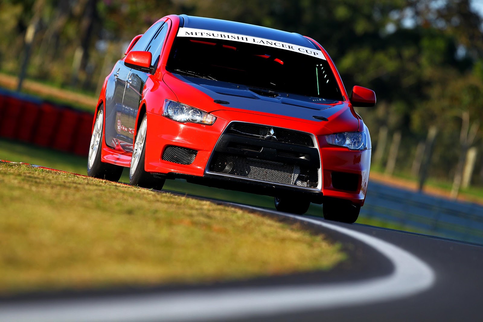 S P E E D C A L: Mitsubishi Lancer Cup trará para as pistas o DNA 4x4 ...