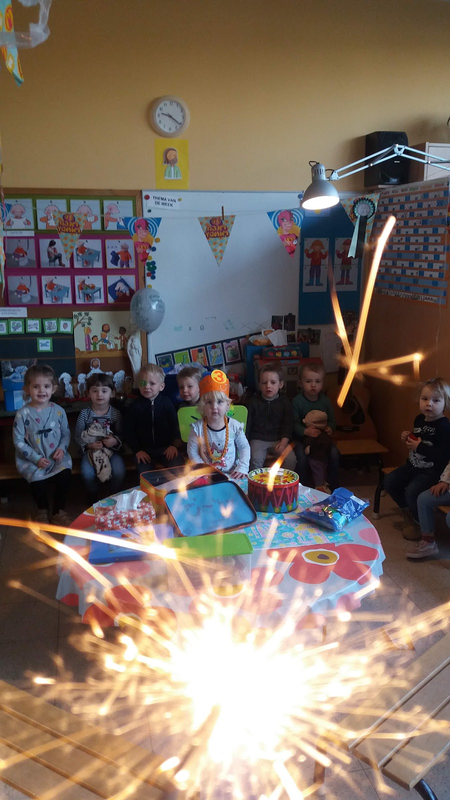 PeuterklasjufIlse: FEEST VOOR MONA