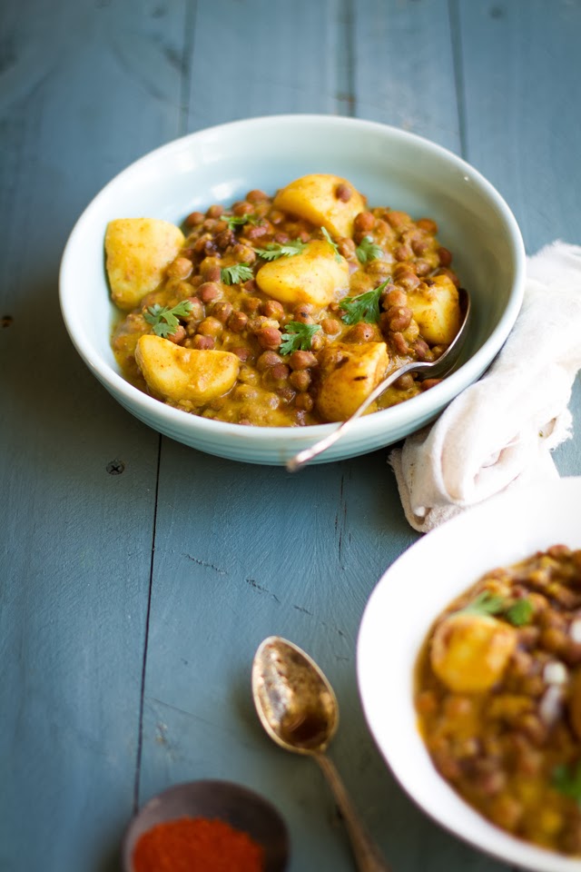Chana Bateta - Chickpeas and Potato in Tamarind Sauce | Journey Kitchen
