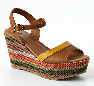 Amiable Amy: On Sale SO Platform Wedge Sandal