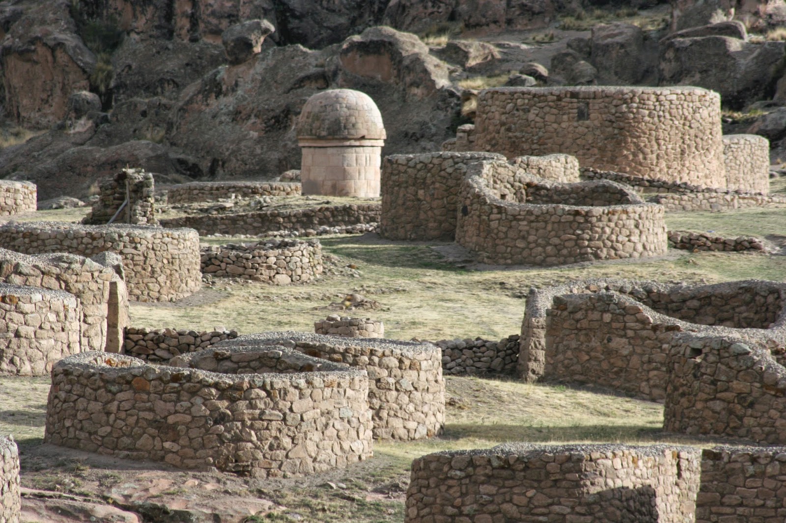 ESPINAR, LA OTRA MARAVILLA DEL CUSCO: ARQUEOLOGIA Y TURISMO