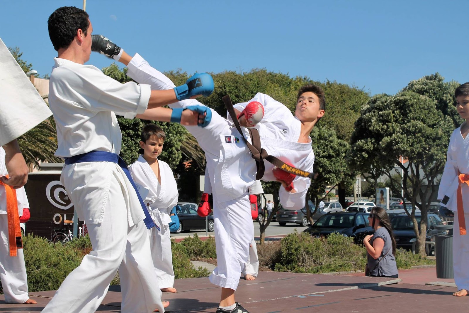BAKE - BUSHIDO ASSOCIAÇÃO DE KARATÉ ESPOSENDE: VEM TREINAR KARATE CONNOSCO!