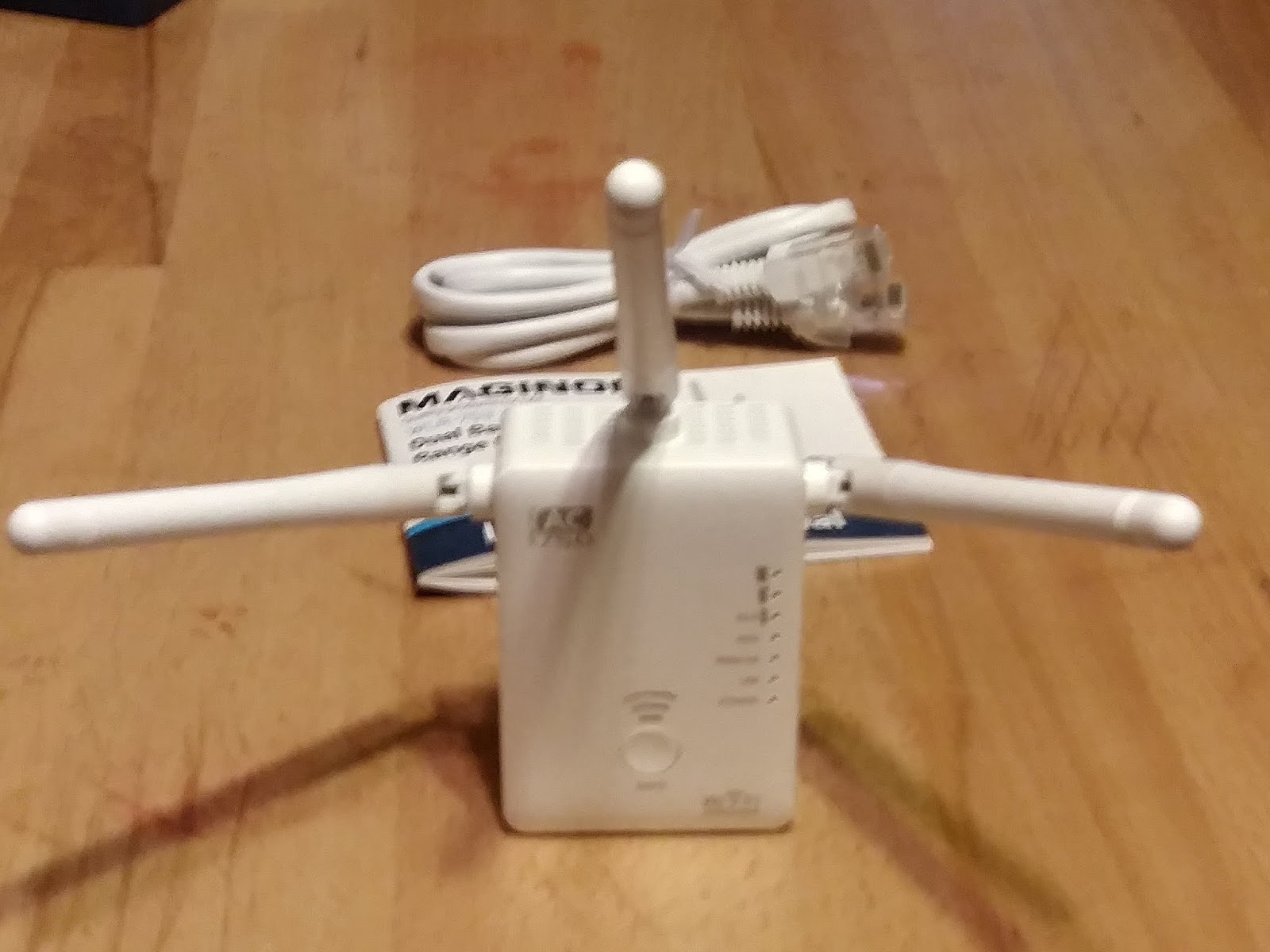 Reviews by Dennis: Maginon Dual Band WiFi Range Extender