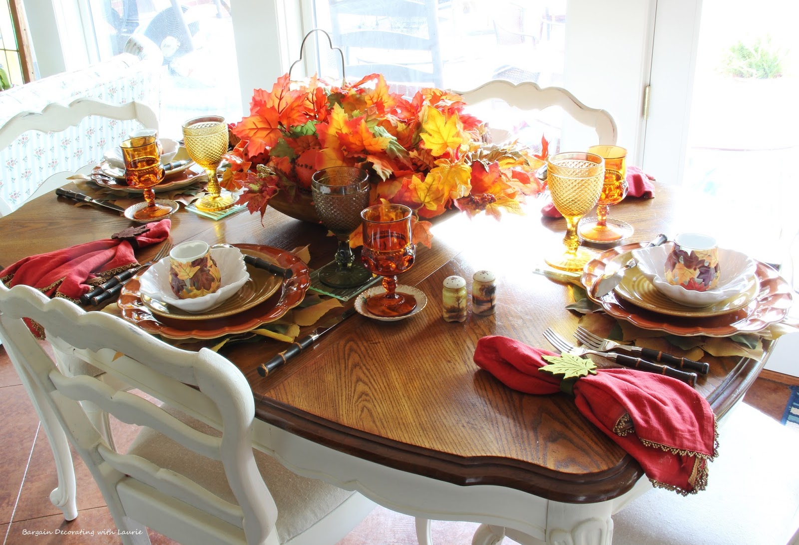 BARGAIN DECORATING WITH LAURIE: A LEAFY TABLESCAPE