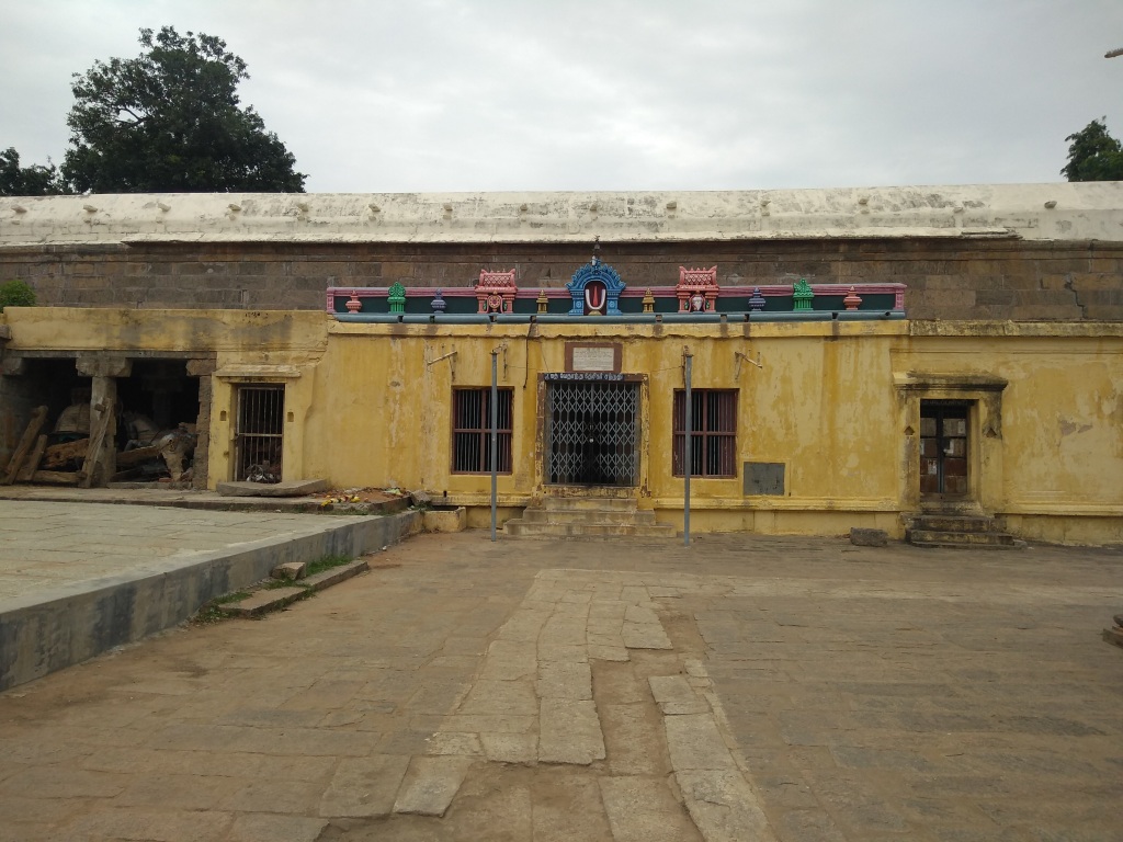 Tamilnadu Tourism: Bhu Varaha Swamy Temple, Srimushnam, Cuddalore