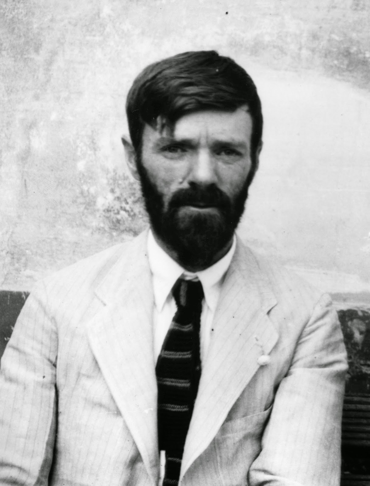 solitary dog sculptor: Poetry: David Herbert Lawrence - Self-pity ...