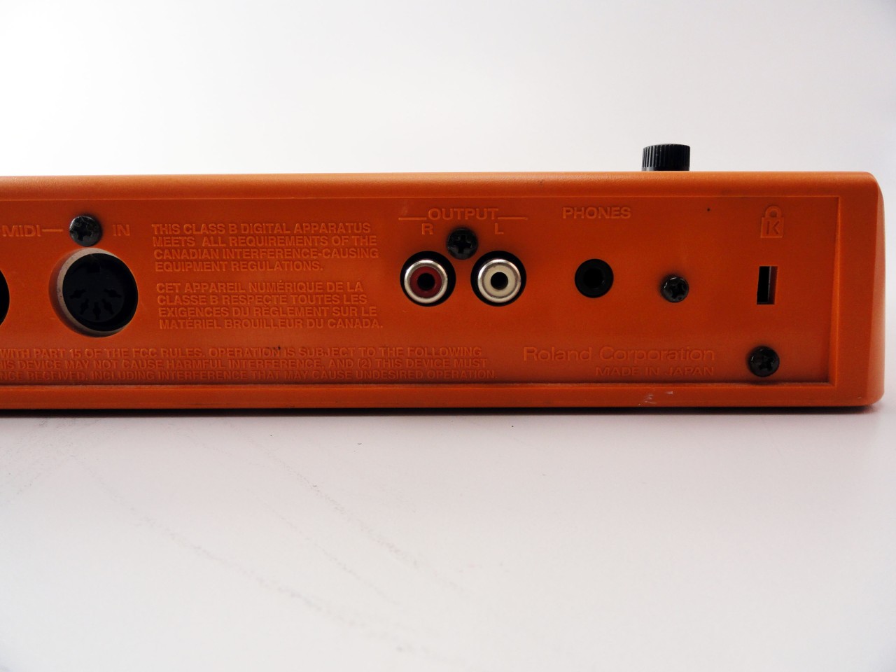 MATRIXSYNTH: Roland D2 Groovebox Synthesizer Drum Machine