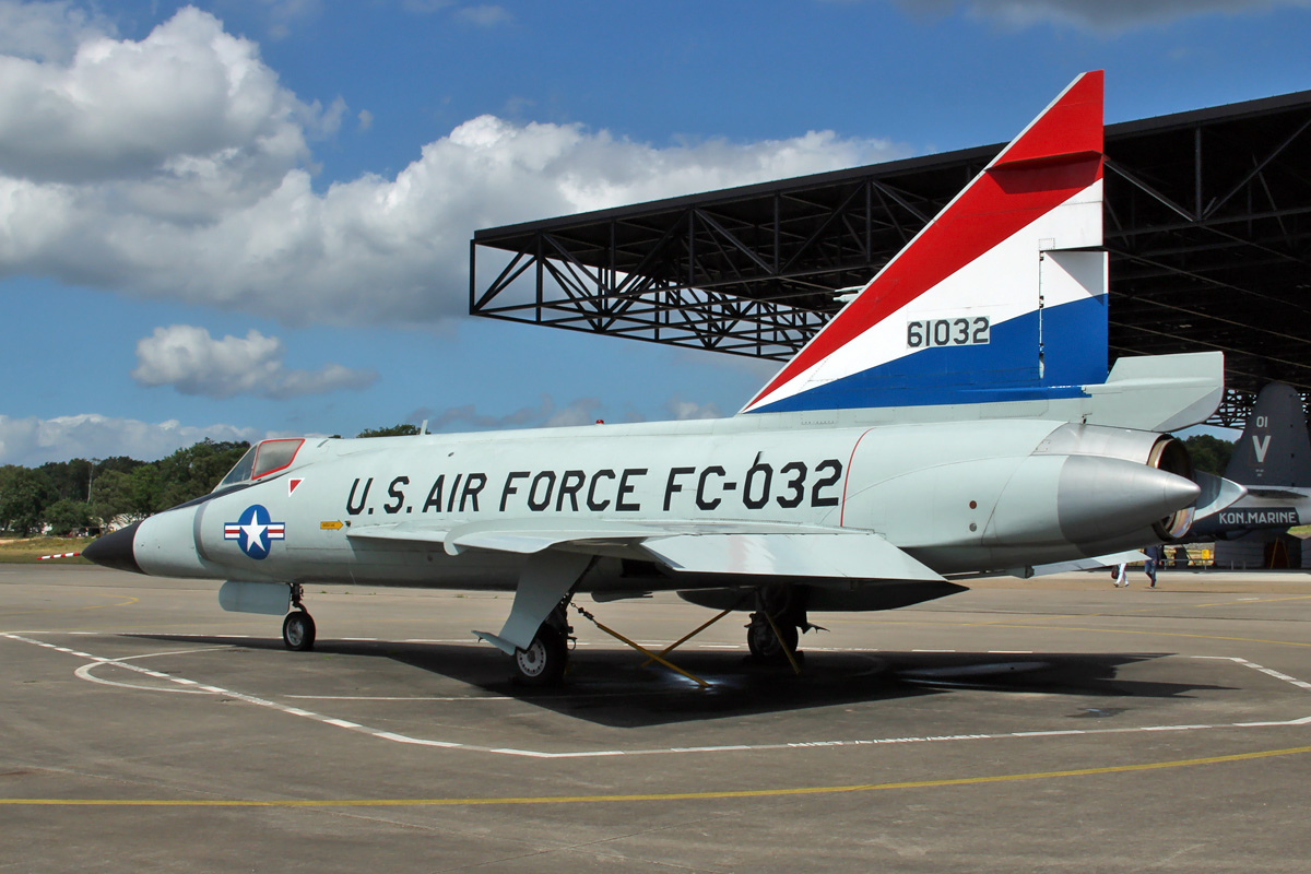 Eastwings: F-102A Delta Dagger * US Air Force c/s * FC-032 * 56-1032
