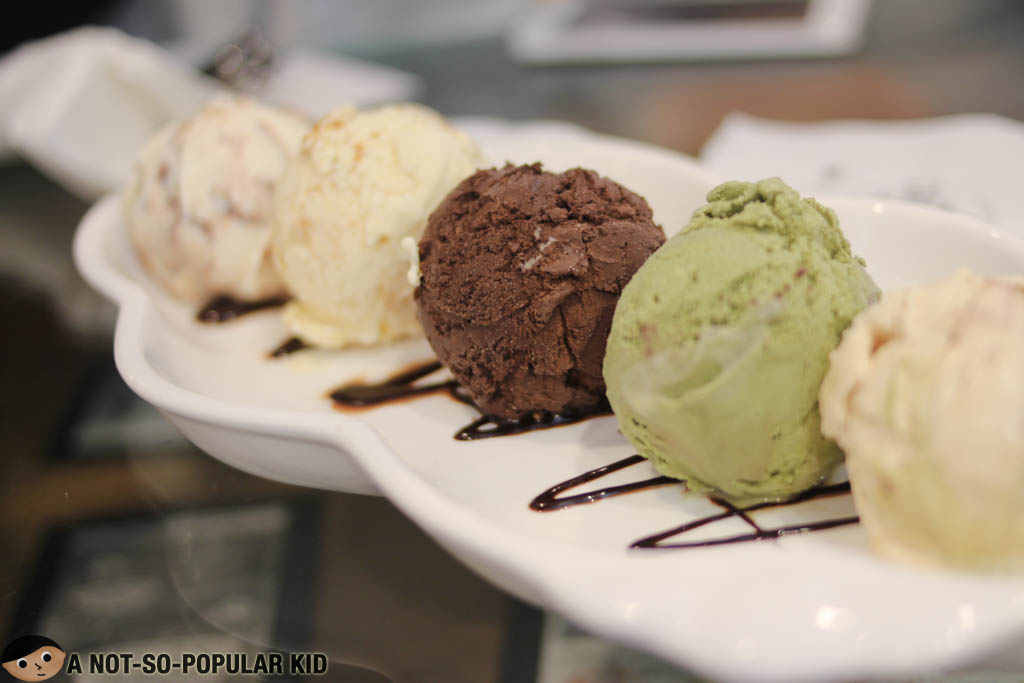 100+ Flavors of Ice Cream in Carousel Creamery, Greenhills - A Not-So ...