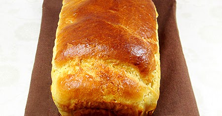 Tina Vesić: BRIOCHE SANDWICH BREAD