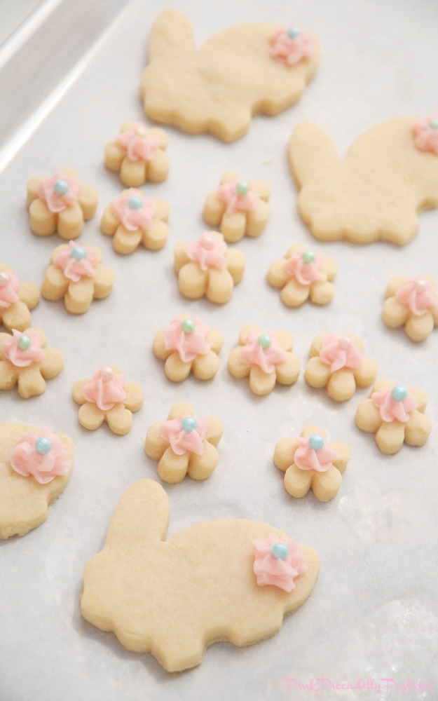 Pink Piccadilly Pastries: Simply Perfect Vanilla Shortbread Bunnies