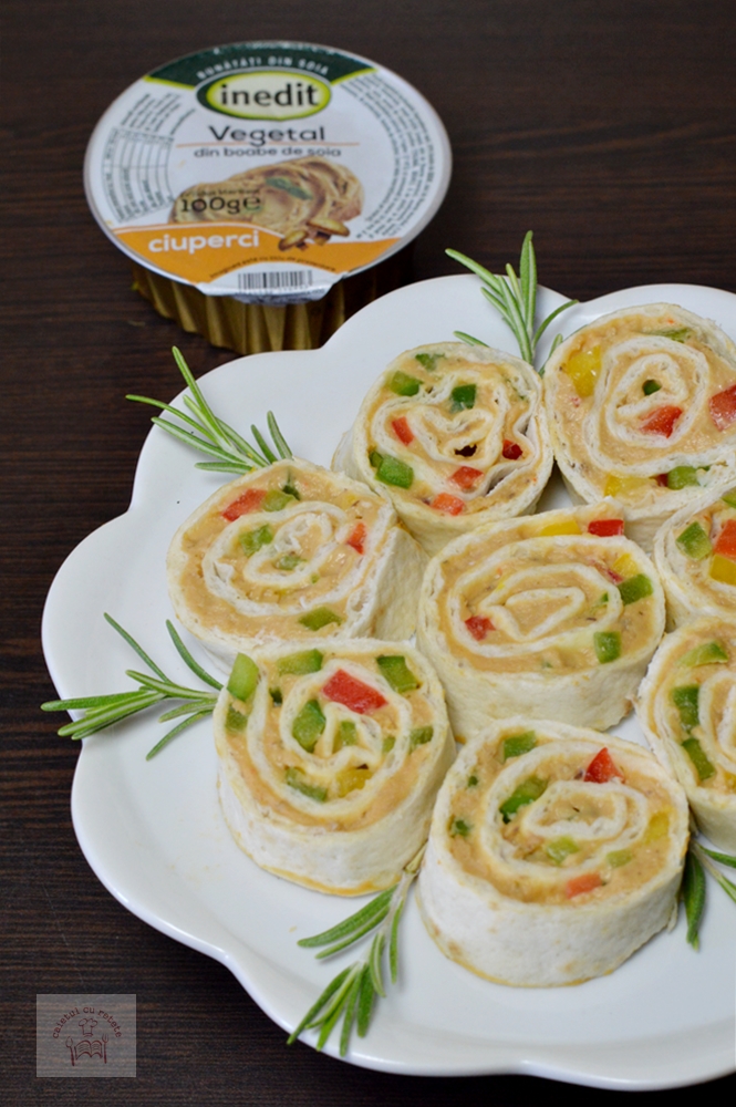 Rulouri aperitiv cu pate vegetal din boabe de soia - CAIETUL CU RETETE